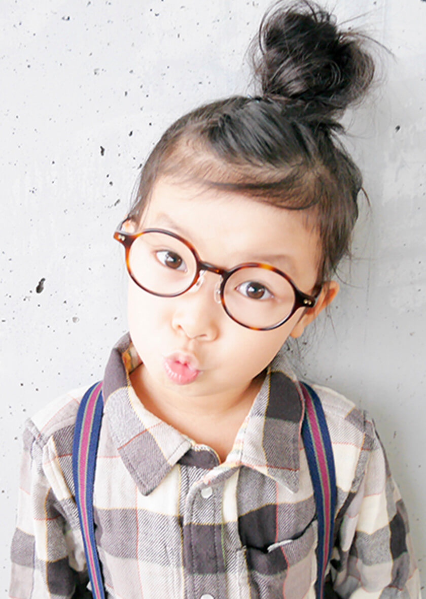 一目惚れアイテム オシャレで可愛くしっかりホールド！ omodok tiny-505 カラーWIN | メガネLab.K｜和歌山県和歌山市のメガネ専門店